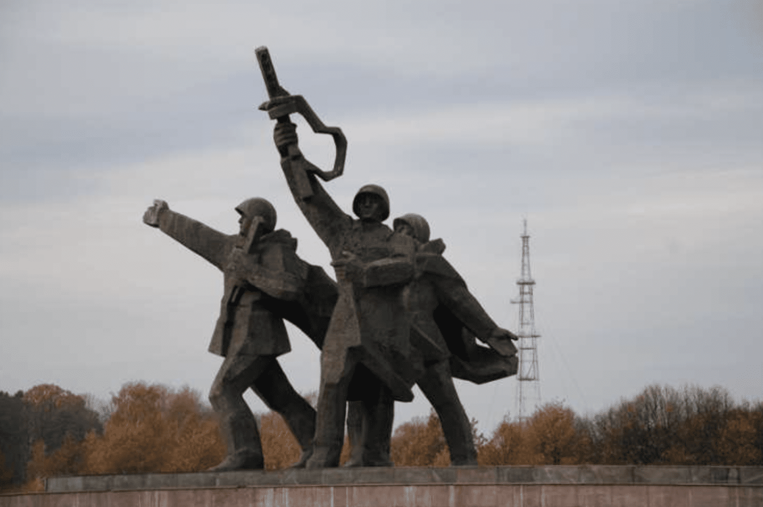 Latvia Begins Removal of Soviet WWII Monument ━ The European Conservative