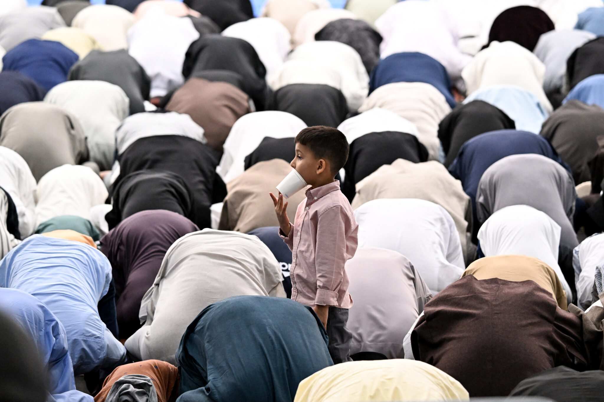 German State Grants Muslims Two Public Holidays ━ The European Conservative