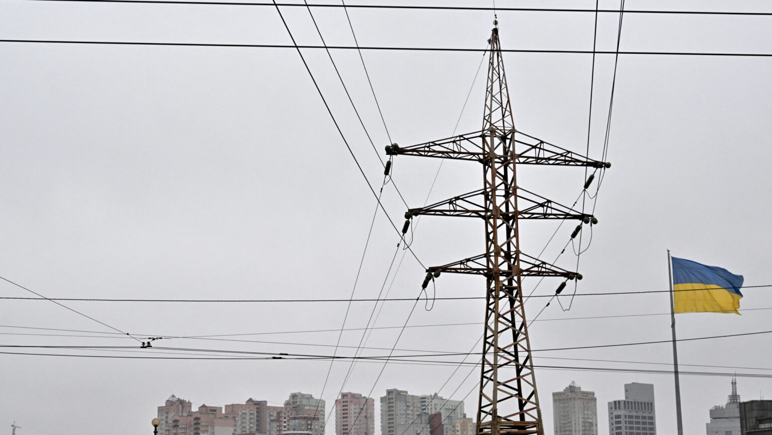 Russia Slams Ukraine’s Power Grid as Winter Sets In, Killing Two ━ The ...